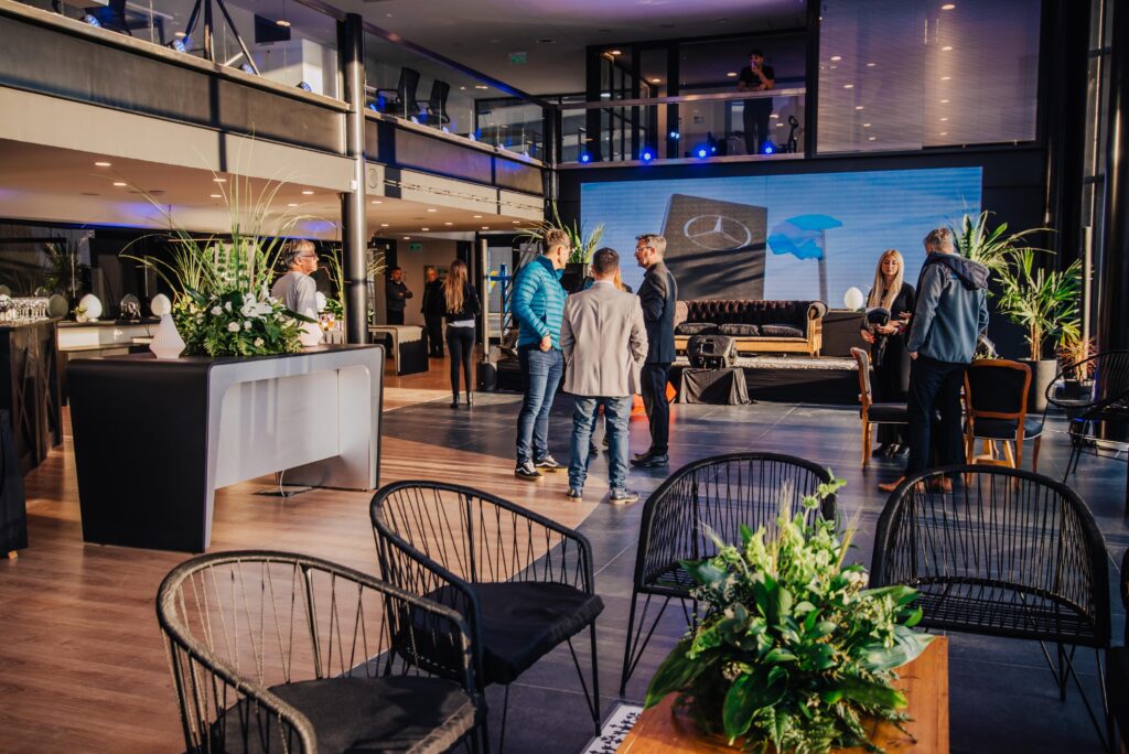 Nueva casa para Mercedes-Benz ⋆ autotransportetv.com.ar